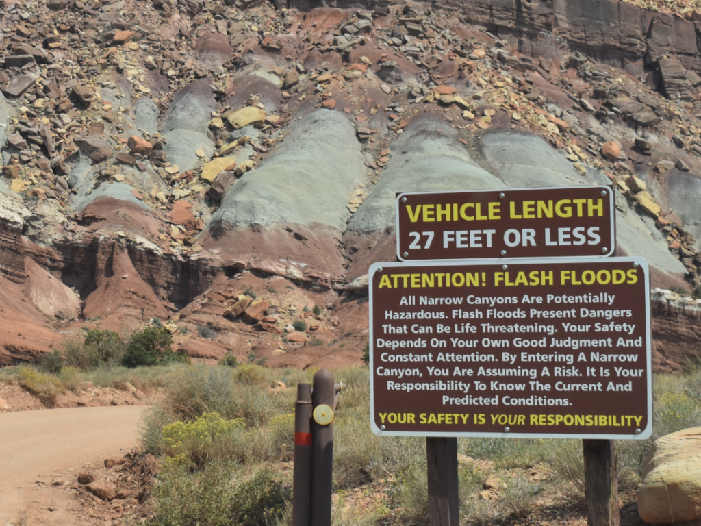 Off Topic: Graphic Warning Signs of the National Parks – NorthPine ...